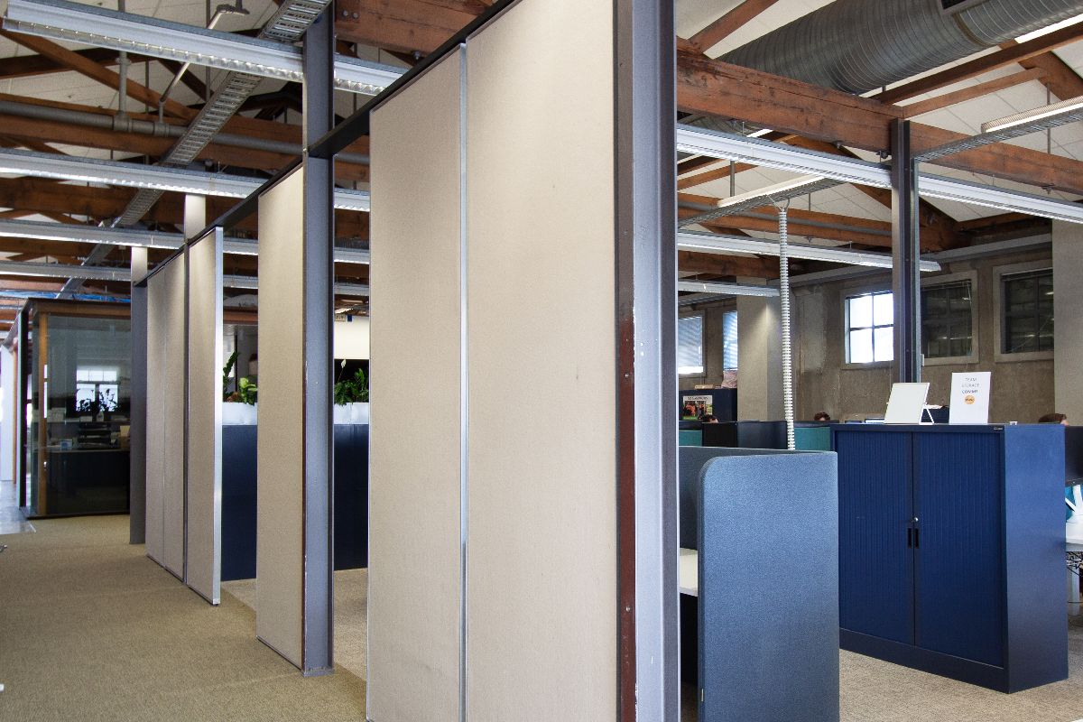 T&R Interior Systems - Floc Roll