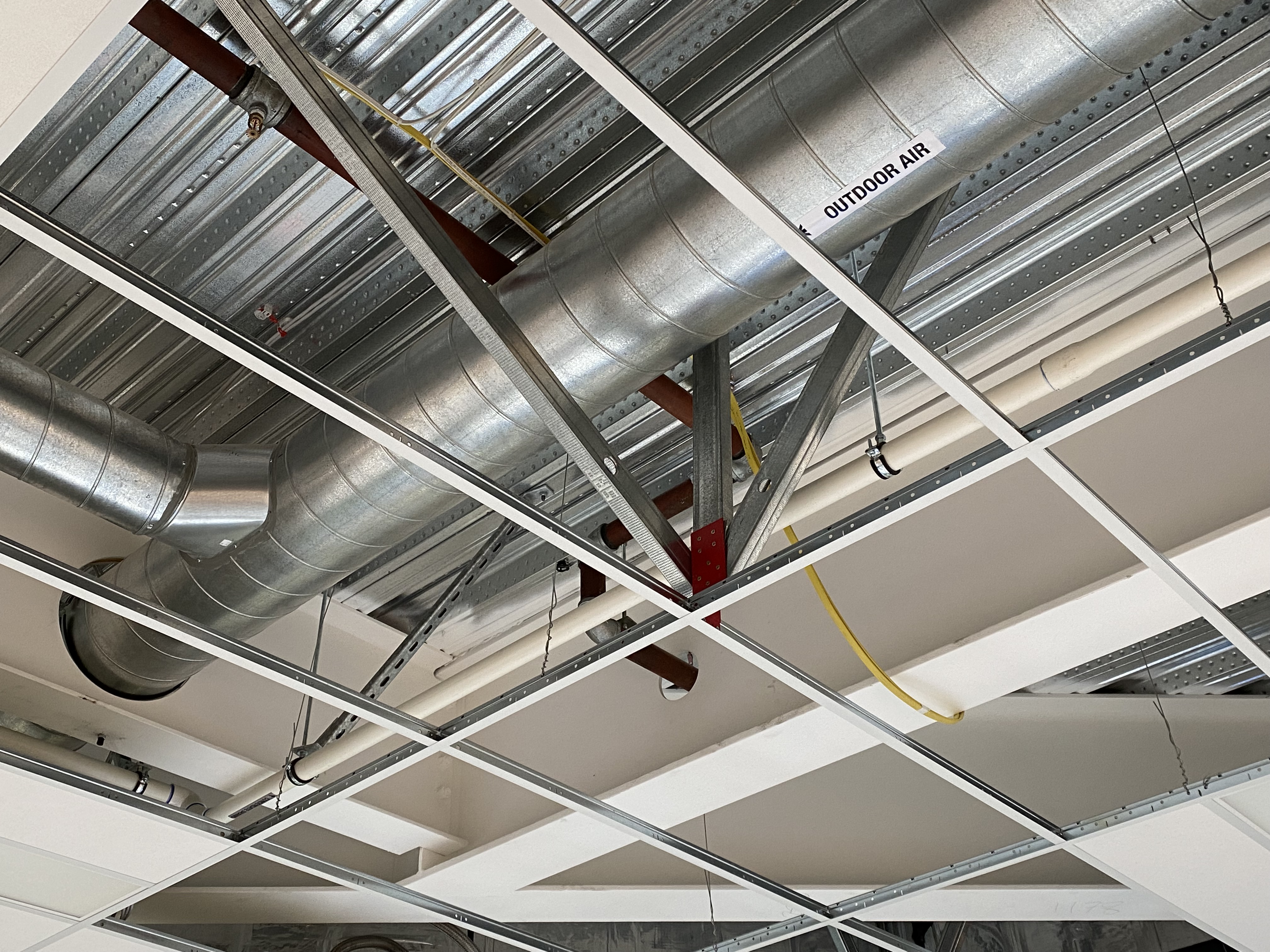 T&R Interior Systems - StratoBrace (Rigid Ceiling Brace)